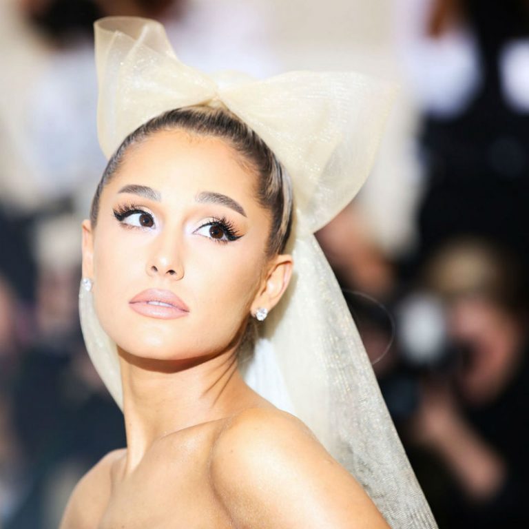 ≡ 12 Reasons Why Ariana Grande Is Our New (And Unexpected) Role Model ...