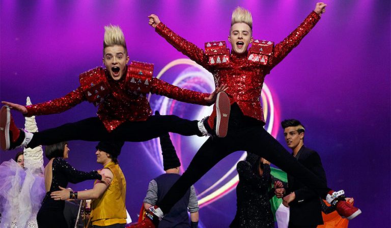 ≡ 16 Most Memorable Eurovision Looks 》 Her Beauty