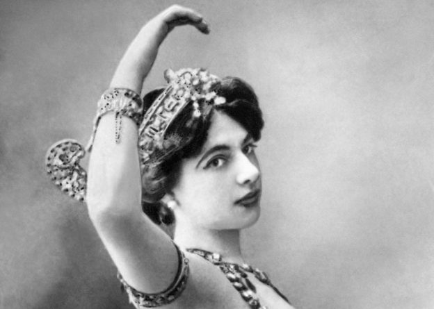 ≡ 10 Of The World's Most Famous Female Spies 》 Her Beauty