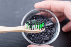 ≡ Everything You Need To Know About Charcoal Toothpaste 》 Her Beauty