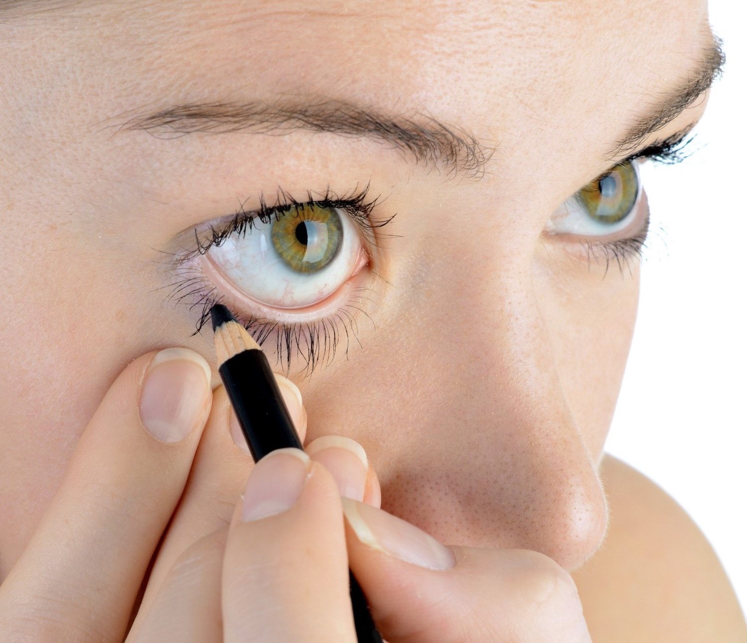 ≡ How To Apply Mascara Like A Pro 》 Her Beauty