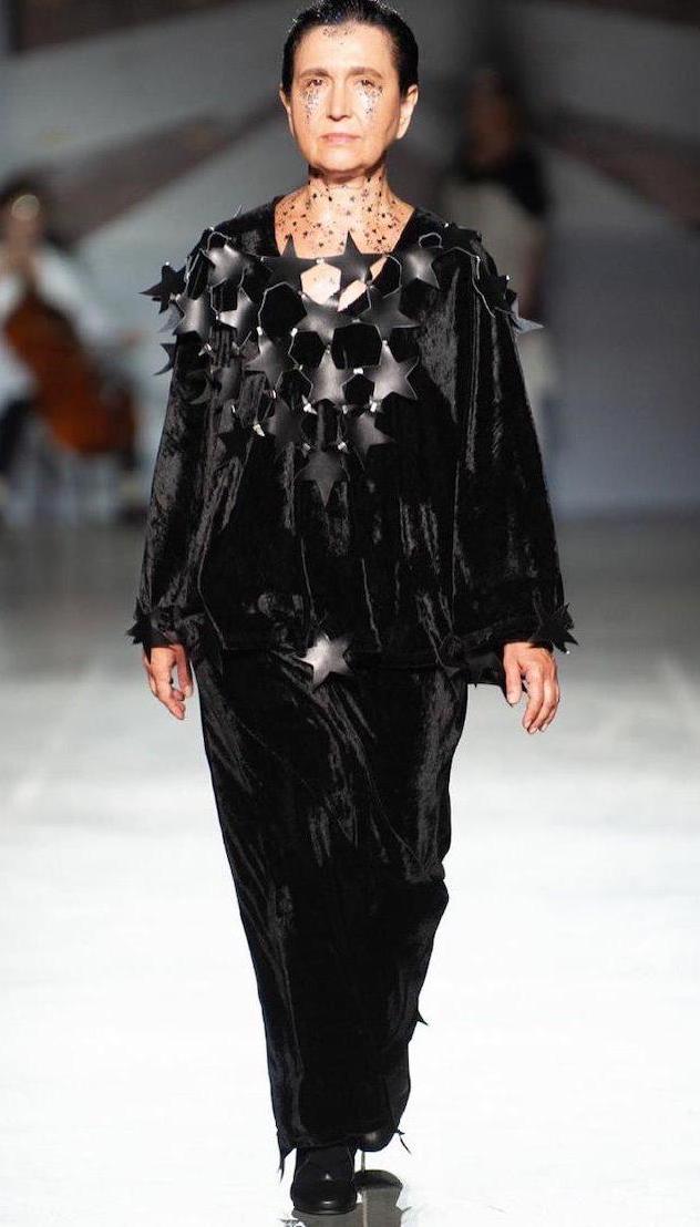 ≡ Only Models Aged 50+ Walked This Runway At UFW And It Was Glorious ...