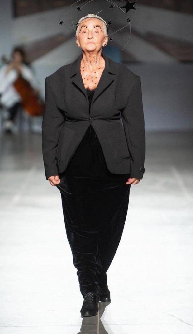 ≡ Only Models Aged 50+ Walked This Runway At UFW And It Was Glorious ...