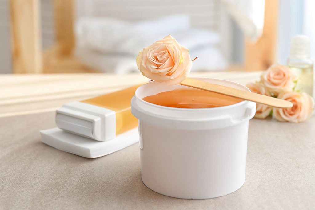 ≡ Everything You Need to Know About Sugaring 》 Her Beauty