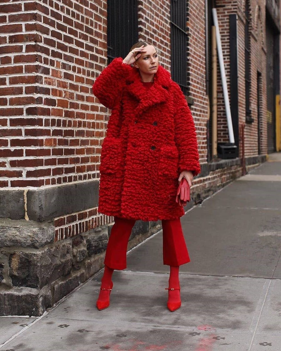 ≡ How To Wear A Bright One-Tone Look And Make It Work 》 Her Beauty