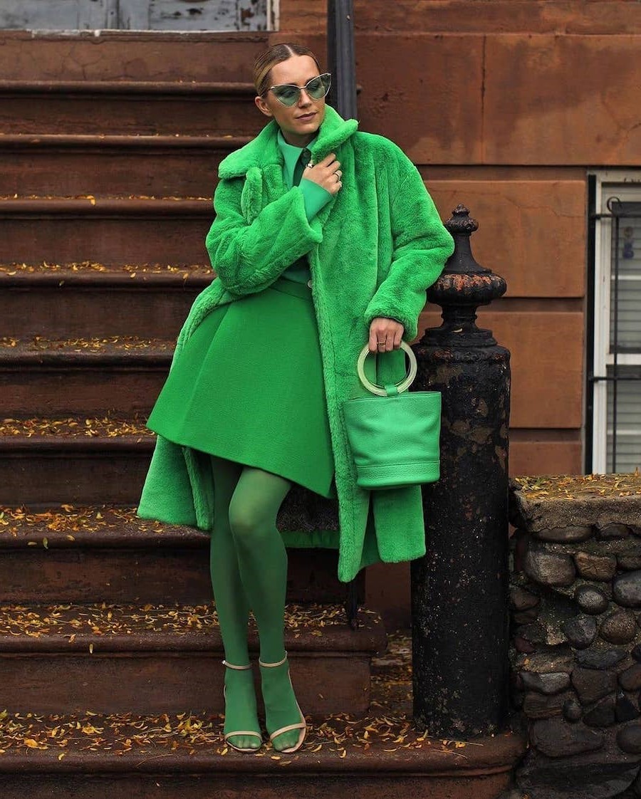 ≡ How To Wear A Bright One-Tone Look And Make It Work 》 Her Beauty