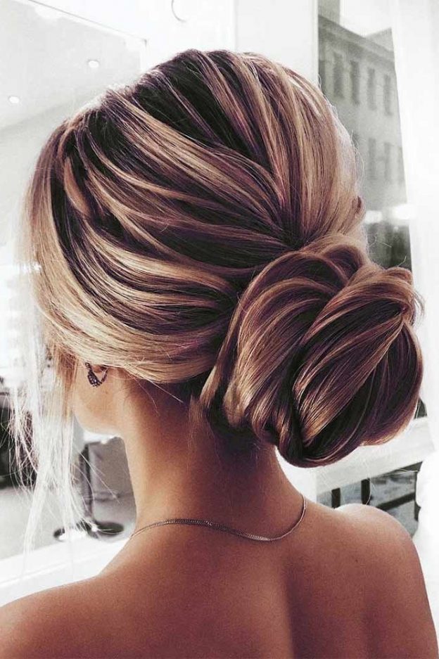 ≡ 10 Chignon Hairstyles You’ll Freak Over 》 Her Beauty