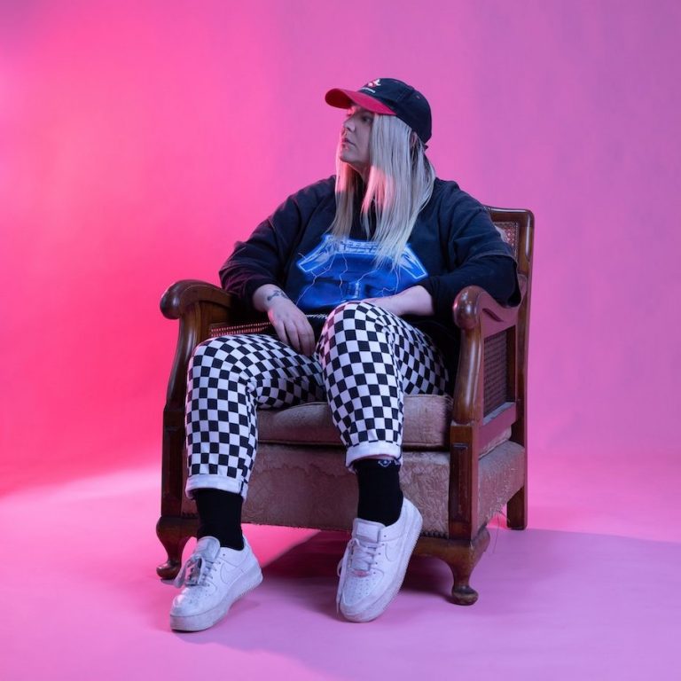 ≡ Dance Monkey Singer’s Voice Actually Sounds Like That Live 》 Her Beauty