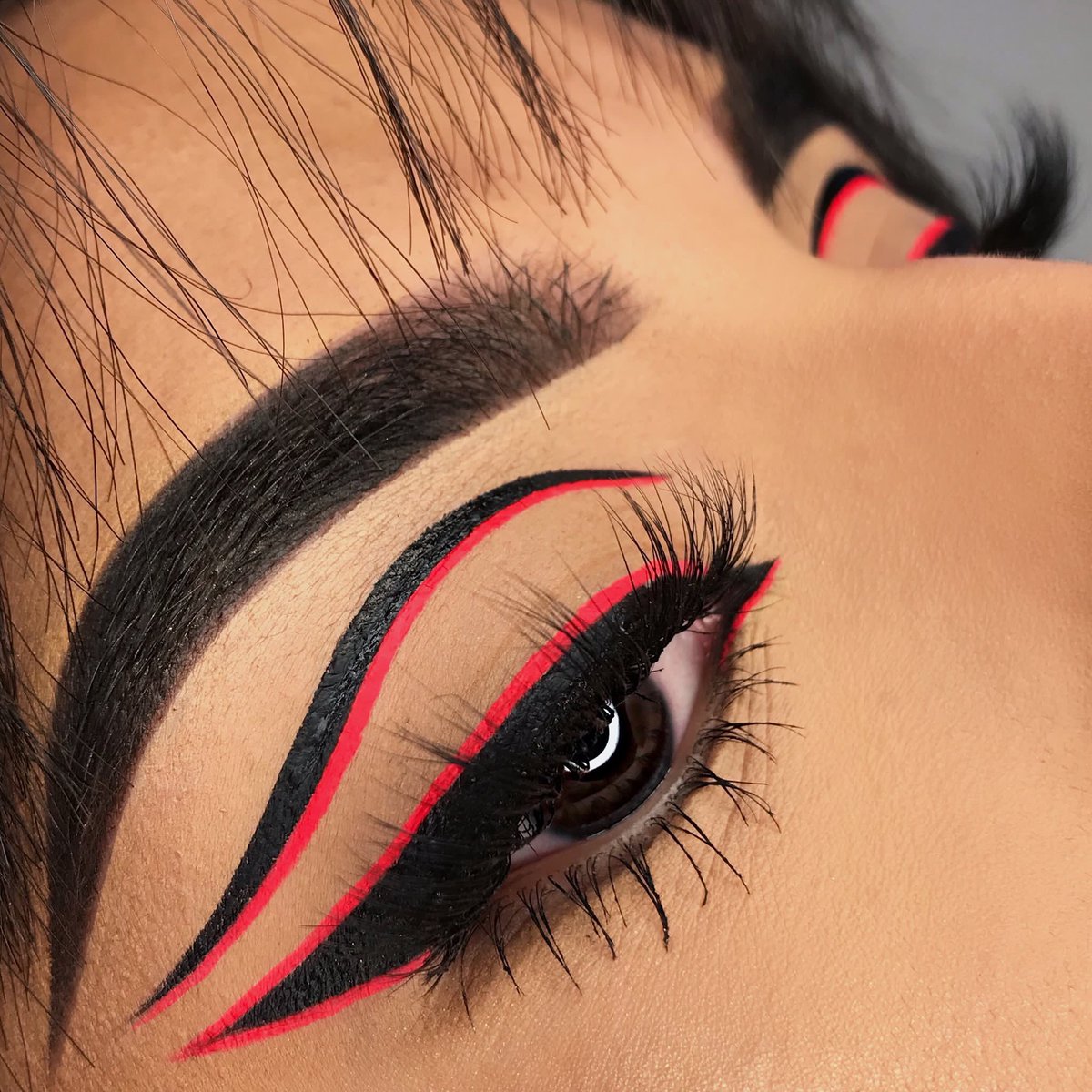Graphic Eyeliner Makeup Ideas for Summer - DAILY-HEALTHY-NEWS