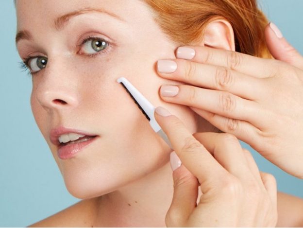 ≡ What Is Dermaplaning And Should You Do It 》 Her Beauty