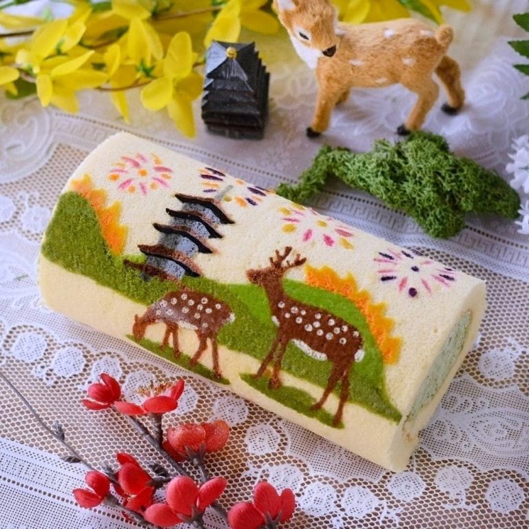 ≡ Fancy Swiss Roll Art Made With All Natural Colors - Make Your Own ...