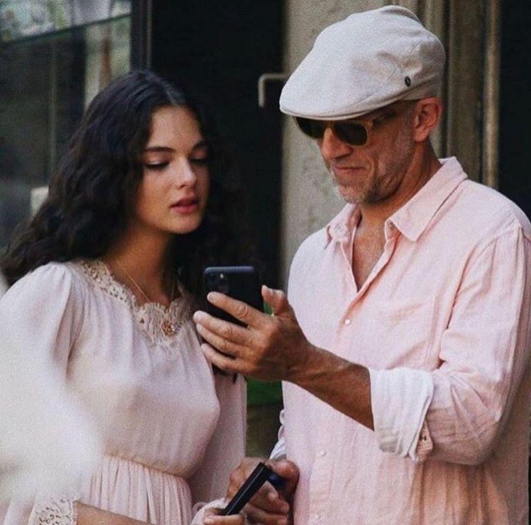≡ Monica Belucci And Vincent Cassels Daughter Deva On Shoot In Italy 》 Her Beauty
