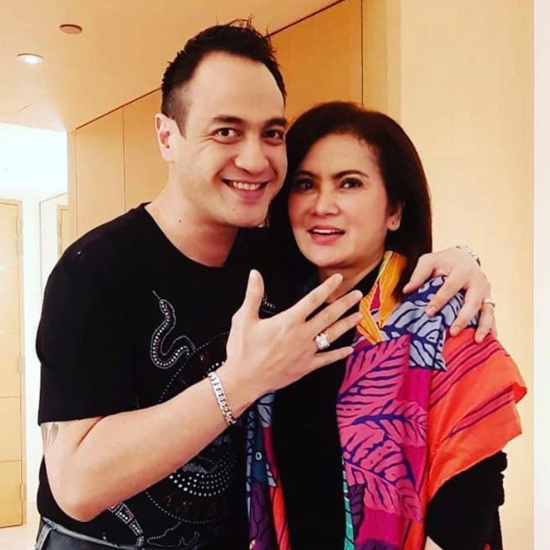 ≡ Perjalanan Cinta Ferry Irawan dan Anggia Novita, Penuh Kontroversi ...