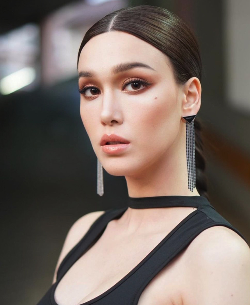 ≡ 6 เรื่องราวเกี่ยวกับดาราสาว แจ๊คกี้-ชาเคอลีน มึ้นช์ 》 Her Beauty