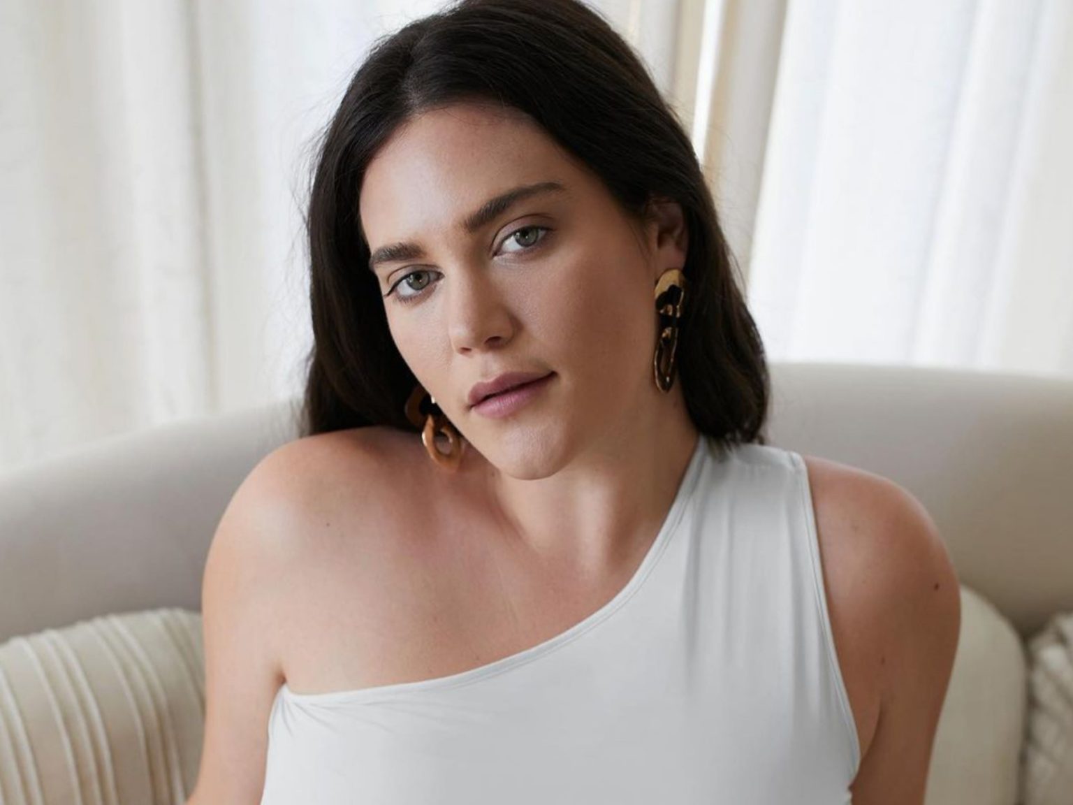 ≡ Ali Tate Cutler, Model Plus Size Pertama di Victoria’s Secret! 》 Her ...