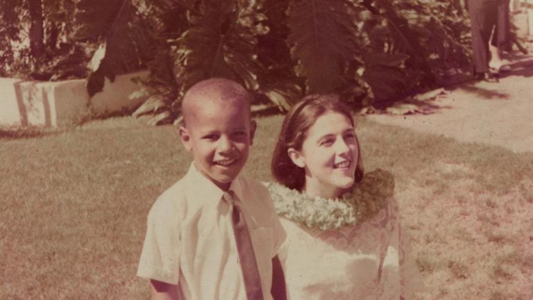 ≡ The Inspiring and Tragic Story of Obama’s Mother 》 Her Beauty
