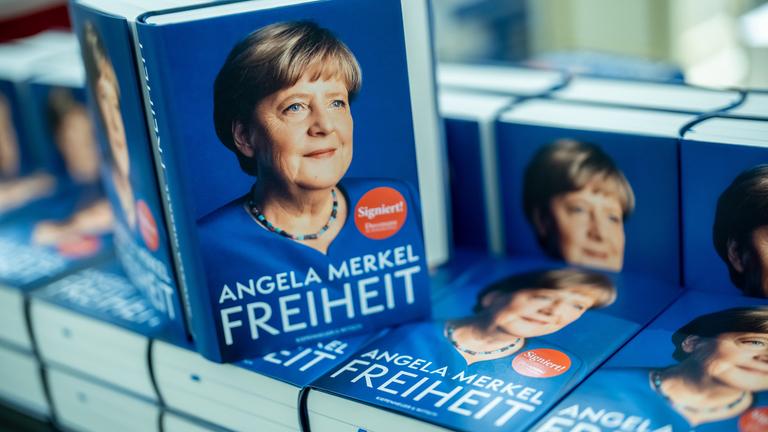 ≡ Angela Merkel: Ihr geheimes Leben nach der Politik enthüllt 》 Her Beauty